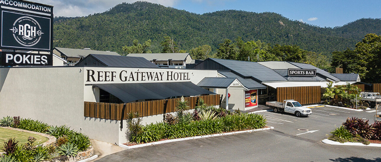 Enjoy a Comfortable Stay at Reef Gateway Hotel in Cannonvale